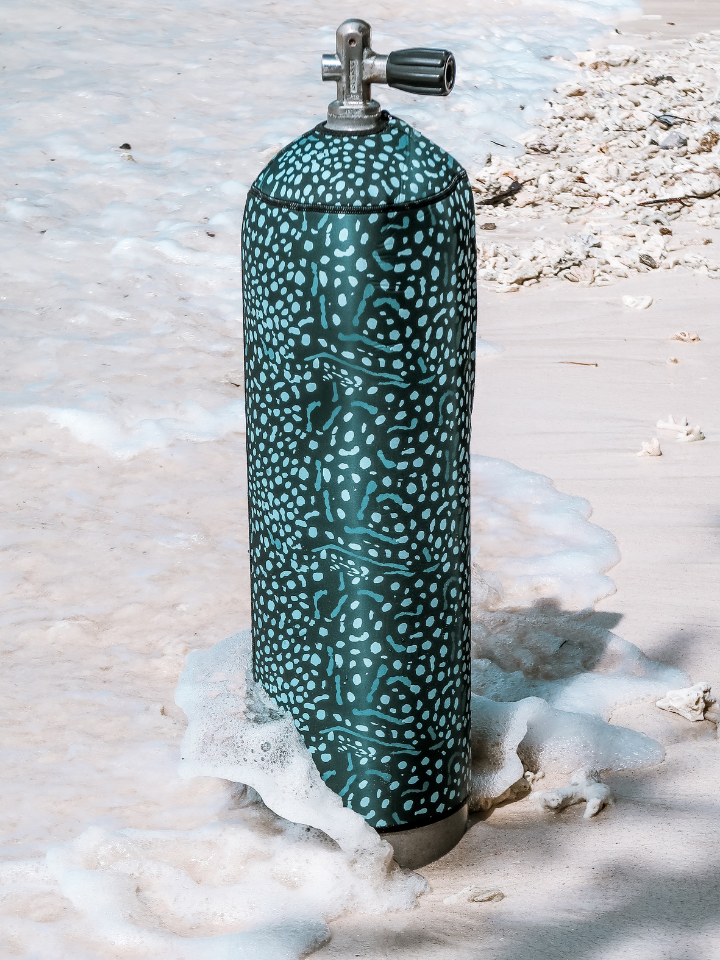 Whale shark Scuba Cylinder Cover for scuba dive tanks – Girls that Scuba