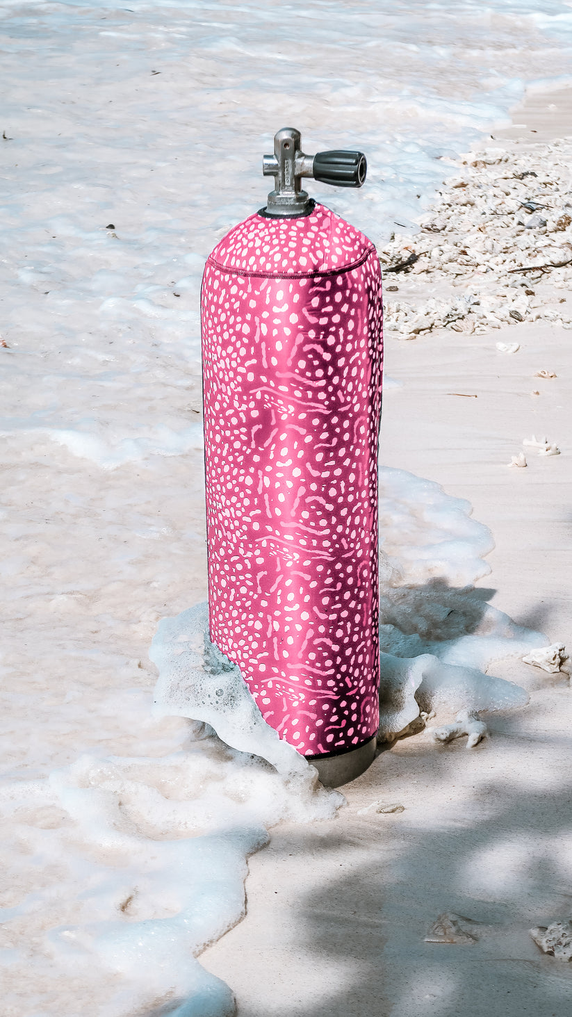 Whale shark Scuba Cylinder Cover for scuba dive tanks – Girls that Scuba